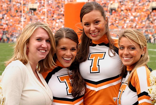 Cheerleader of the Week - Sports Illustrated