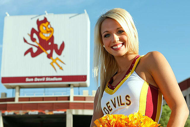 Cheerleader of the Week - Sports Illustrated