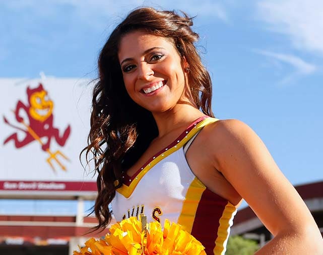 Cheerleader of the Week - Sports Illustrated