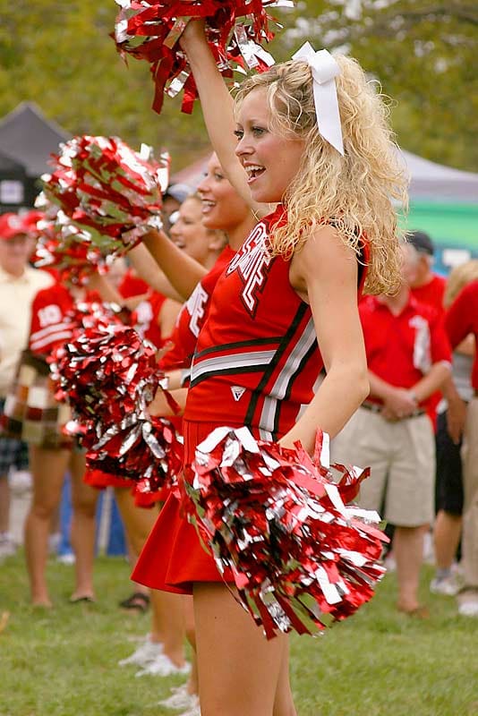 Cheerleader of the Week - Sports Illustrated