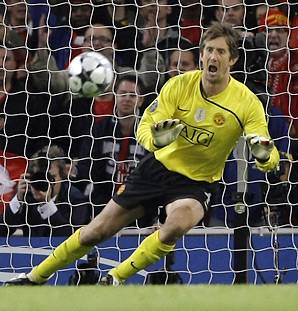 World Soccer: Q&A with Manchester United goalkeeper van der Sar ...