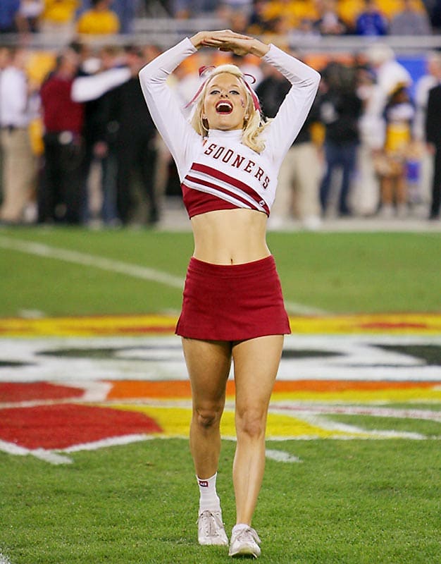 Cheerleader of the Week - Sports Illustrated