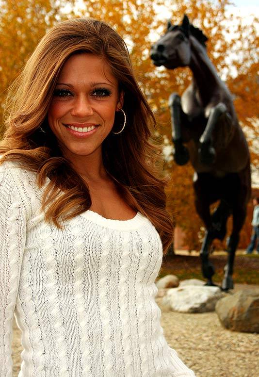 Cheerleader of the Week - Sports Illustrated