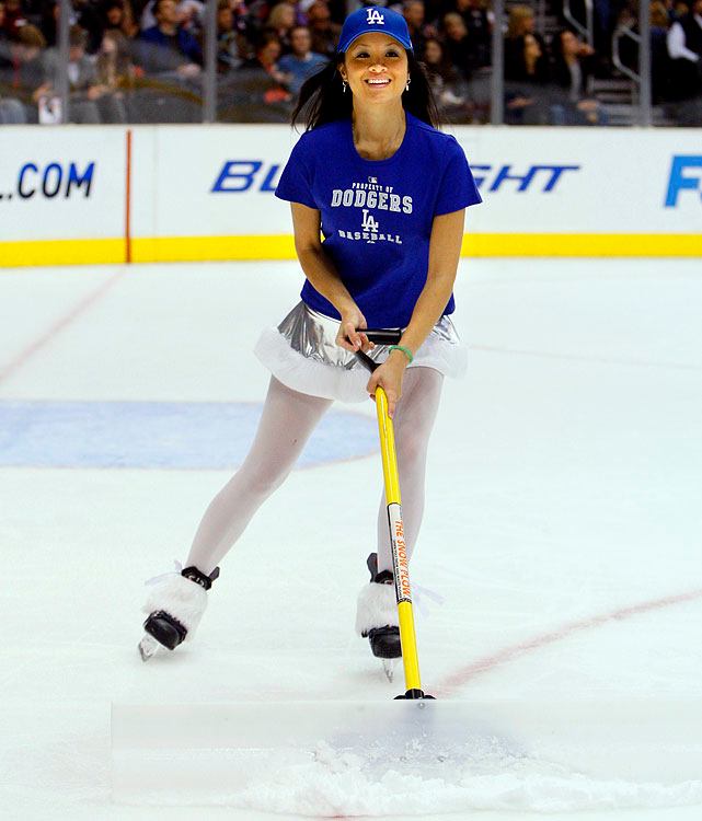 LA Kings Ice Crew - Sports Illustrated