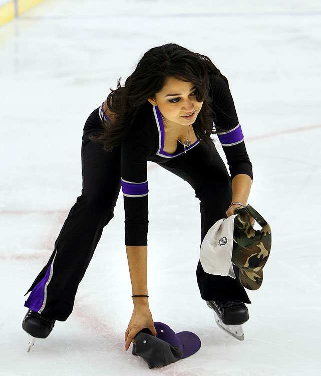 LA Kings Ice Crew - Sports Illustrated