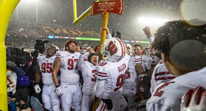 Wisconsin beats Minnesota, sets up showdown with Ohio State - Sports ...