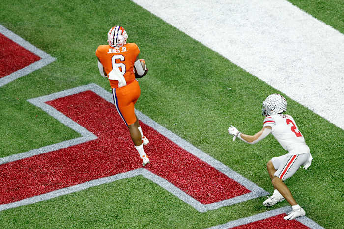 Clemson Tigers’ Linebacker Mike Jones Jr. to Enter NCAA Transfer Portal ...