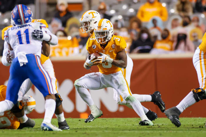 Oklahoma lands another Vol from the transfer portal in RB Eric Gray ...
