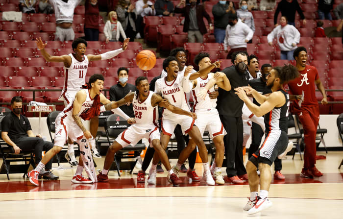 Reduced Capacity at Arenas Forcing Alabama Basketball's Bench to Bring ...
