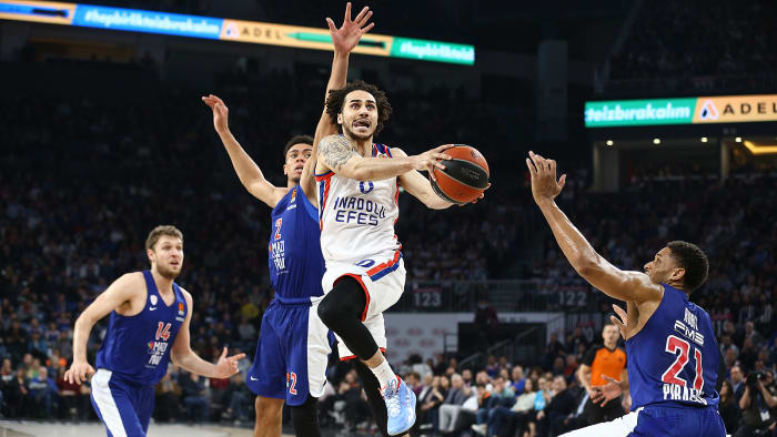 Basketball plays on in Turkey despite the coronavirus - Sports Illustrated