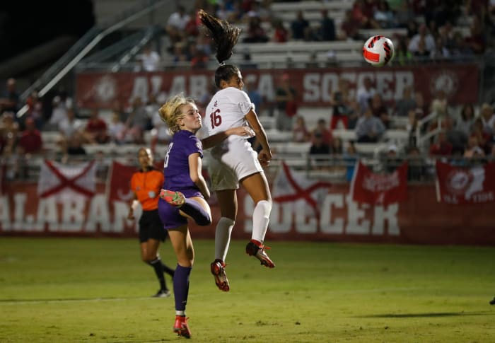 Alabama Soccer's Reyna Reyes Named SEC Offensive Player of the Week ...