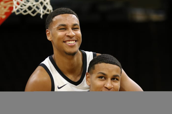 Murray Twins Join Select B1G Company - Sports Illustrated Iowa Hawkeyes News, Analysis and More