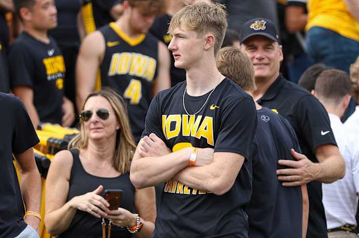 Iowa Basketball Freshman Preview: Josh Dix - Sports Illustrated Iowa ...