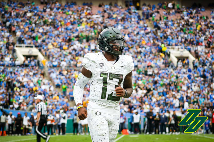 Oregon Football Offensive Players to Watch vs. Colorado Football ...