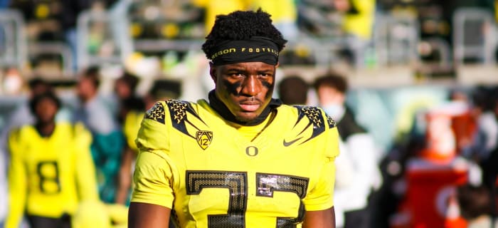 Why Jeffrey Bassa is Starting Oregon Ducks Spring Football at Inside ...