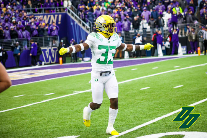 Why Jeffrey Bassa is Starting Oregon Ducks Spring Football at Inside ...