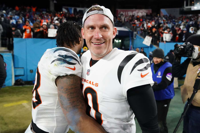 Kevin Huber, C.J. Uzomah Deliver Game Ball to Local Bar Following ...