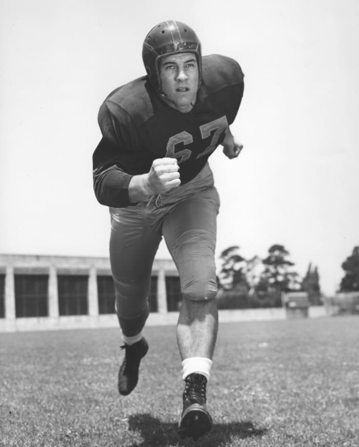 Ex-Cal Football Star Les Richter the Centerpiece of One of Sports ...