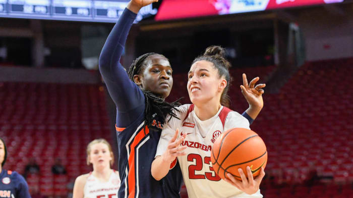 Amber Ramirez Lifts Razorbacks to Win Over Auburn with Late Shot - All Hogs