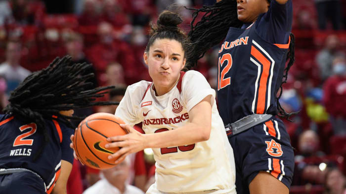 Amber Ramirez Lifts Razorbacks to Win Over Auburn with Late Shot ...