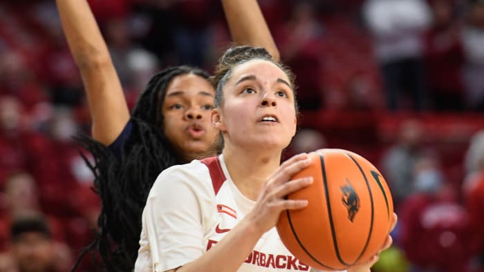 Amber Ramirez Lifts Razorbacks to Win Over Auburn with Late Shot ...