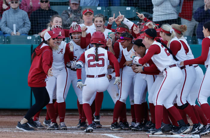 Jordan Stephens Walk-Off Home Run Sends No. 2 Alabama Softball to Third ...
