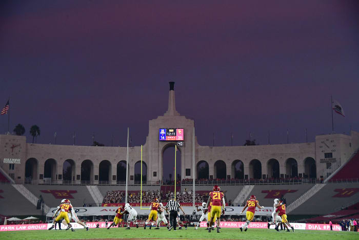 LOOK: USC's 2021 Season In Photos - Sports Illustrated USC Trojans News ...