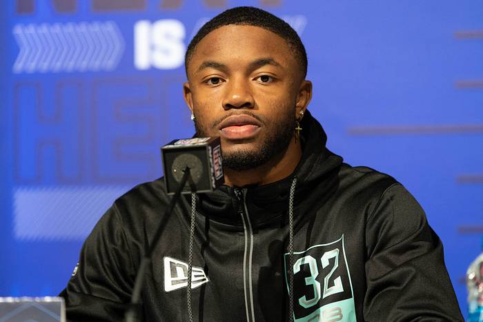 WATCH: Former Longhorn Josh Thompson Impresses at the 2022 NFL Combine ...