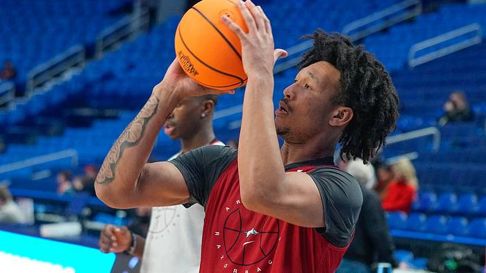 Razorbacks' Jaylin Williams Knows Challenge Facing Against Gonzaga ...