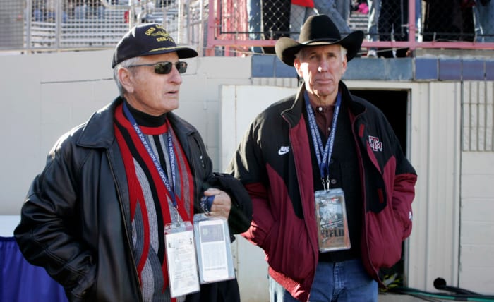 Ring The Bell: Former Texas A&M Aggies Coach R.C. Slocum Beats Cancer ...