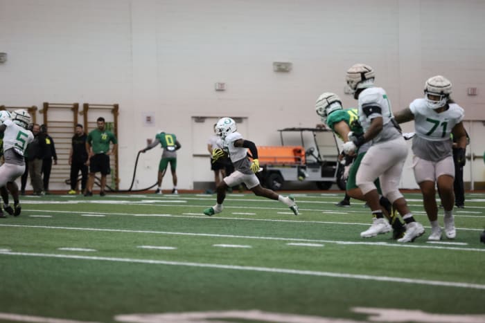 Oregon Ducks Football Wide Receiver Seven McGee Likens the New Offense ...