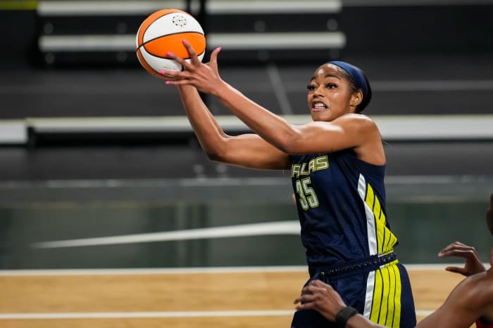 Four Former Texas Longhorns Tip Off WNBA Season - Sports Illustrated ...