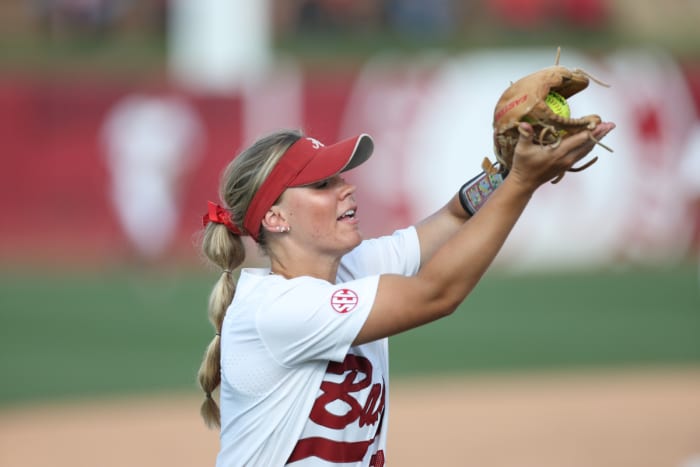 Alabama Softball Wins, but Offense Still Struggles - Sports Illustrated ...