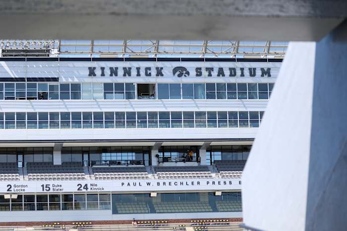 Iowa Football Releases First '21 In-Season Depth Chart - Sports ...