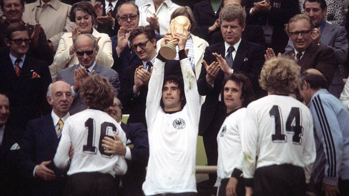 Gerd Muller obituary: What made Germany, Bayern star so great - Sports ...