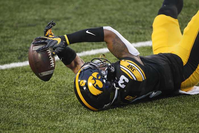 Opposing Sideline: Slow-Starting Iowa Hawkeyes Don't Get That Luxury ...