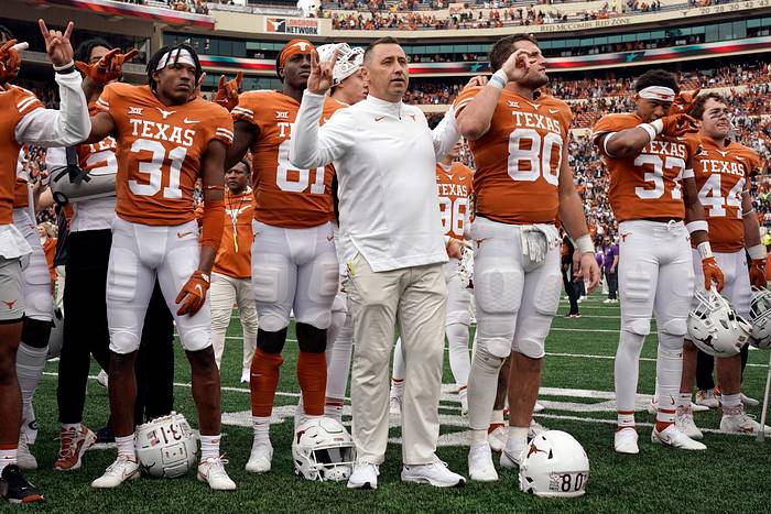 TCU Football: Tori's Thoughts - TCU Is The Purple Thorn in Texas' Side ...