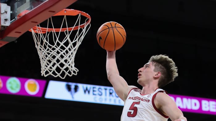 Status of Razorbacks' Nick Smith may just stay at game to game for ...