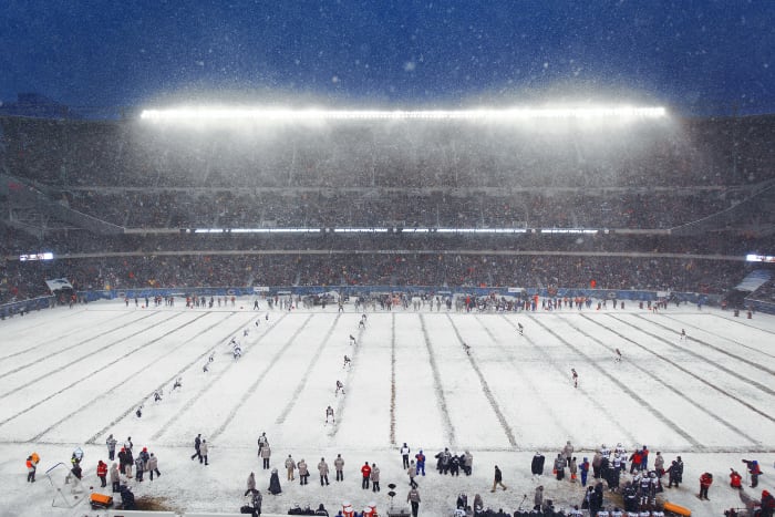 NFL snow games photos: Most memorable moments in history - Sports ...