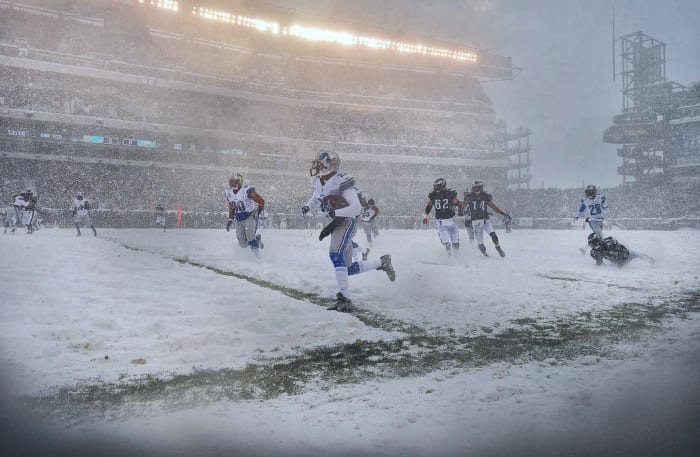 NFL snow games photos: Most memorable moments in history - Sports ...