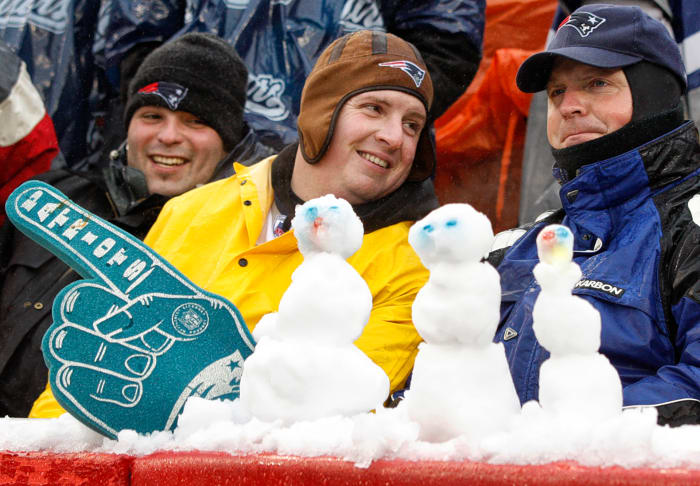 NFL snow games photos: Most memorable moments in history - Sports ...
