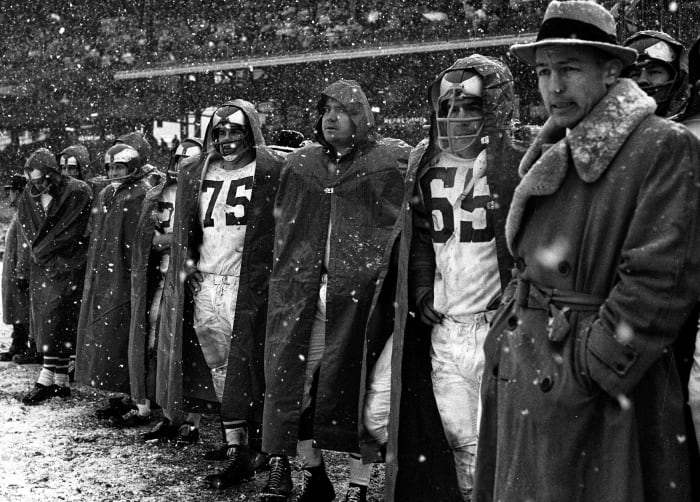 NFL snow games photos: Most memorable moments in history - Sports ...