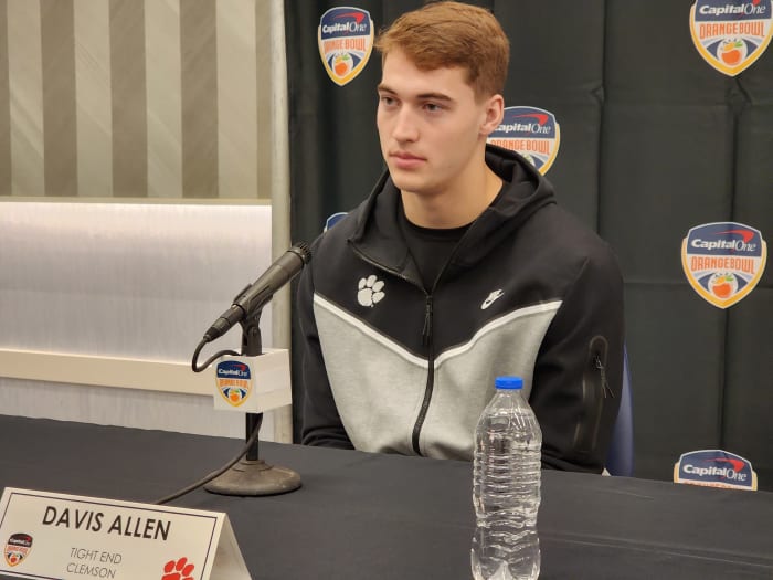 Clemson Tight End Davis Allen to Turn Pro - Sports Illustrated Clemson ...