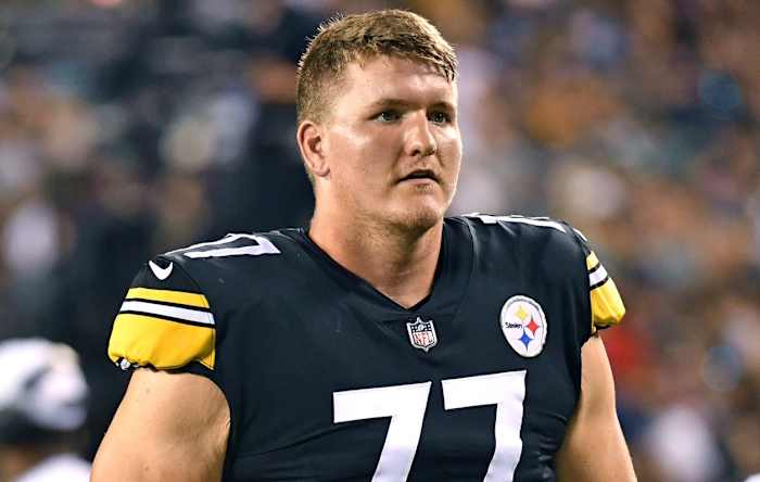 Tennessee Titans: Versatile Lineman Signed to Futures Contract - Sports ...