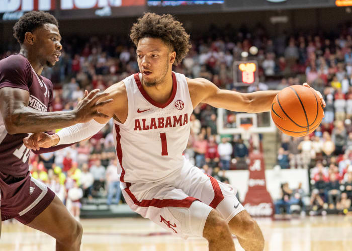 Mark Sears Withdraws from NBA Draft, Returning to Alabama Basketball ...