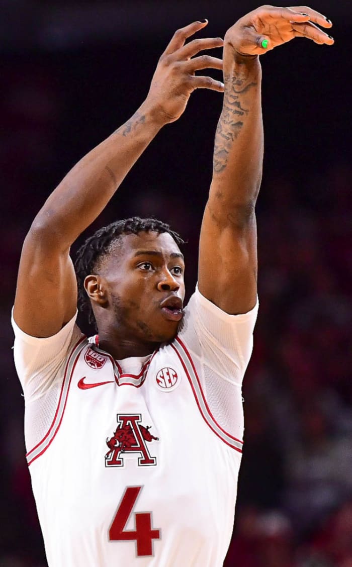 Razorbacks finally close out an SEC win, pulling away from road-weary ...