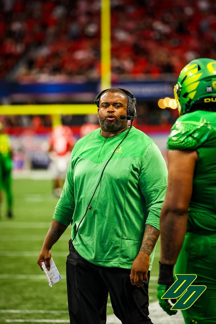 Adrian Klemm Reportedly Leaving Oregon Football to Join New England ...