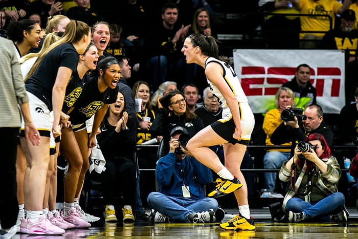 VIDEO: Watch Iowa Hawkeyes Guard Caitlin Clark's 3-Point Buzzer-Beater ...