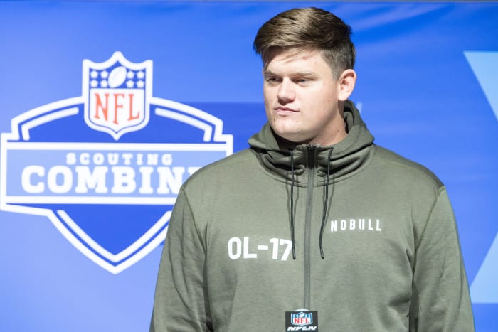 BYU Offensive Lineman Blake Freeland Sets New Vertical Jump Record at ...