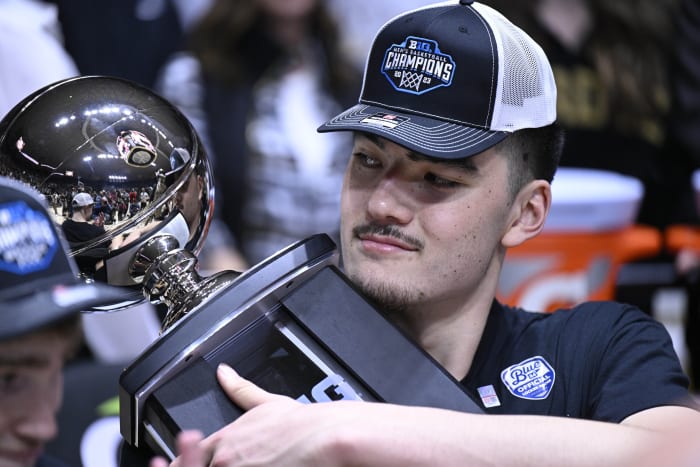 PHOTO GALLERY: Purdue Holds Off Illinois For 76-71 Win at Mackey Arena ...